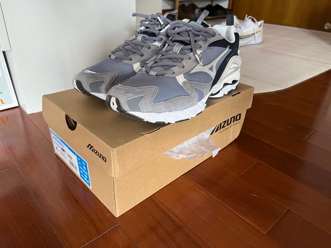 Mizuno wave rider 10 not asics gel mujin, 男裝, 鞋, 波鞋 - Carousell