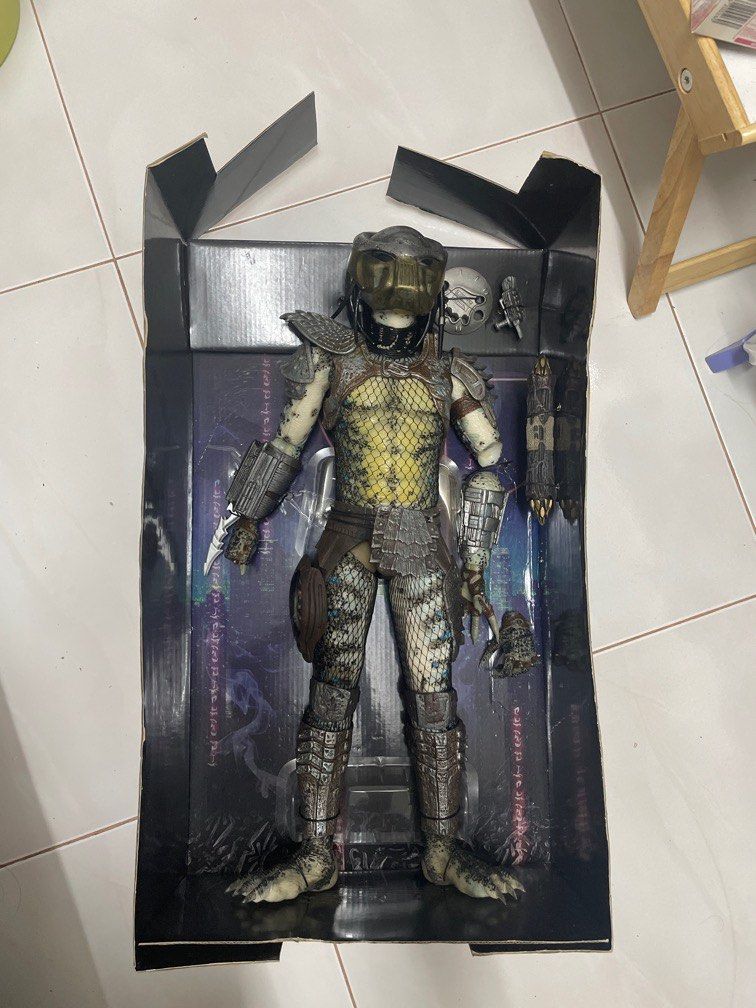 NECA Predator 2 - 1/4 Scale Warrior Predator, Hobbies & Toys ...