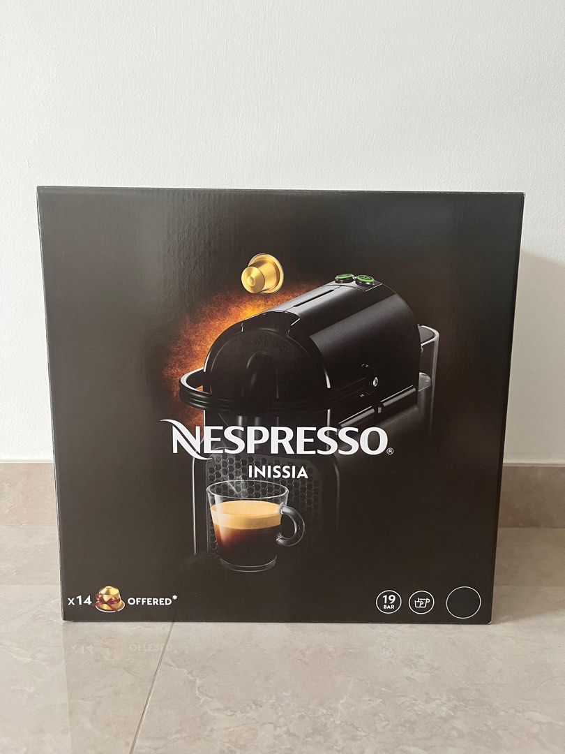 Nespresso Inissia D40 in Black, TV & Home Appliances, Kitchen ...