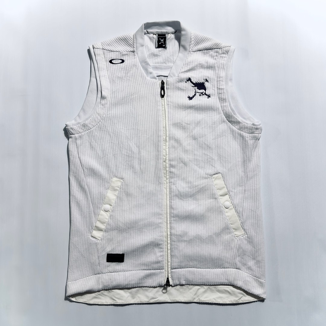 Oakley Skull Rugged Sweater Vest, Men's Fashion, Tops & Sets, Vests on ...