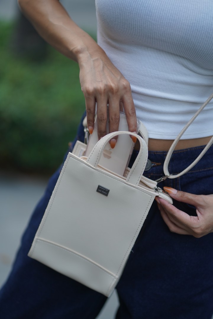 OXGN Bag, Women's Fashion, Bags & Wallets, Cross-body Bags on Carousell