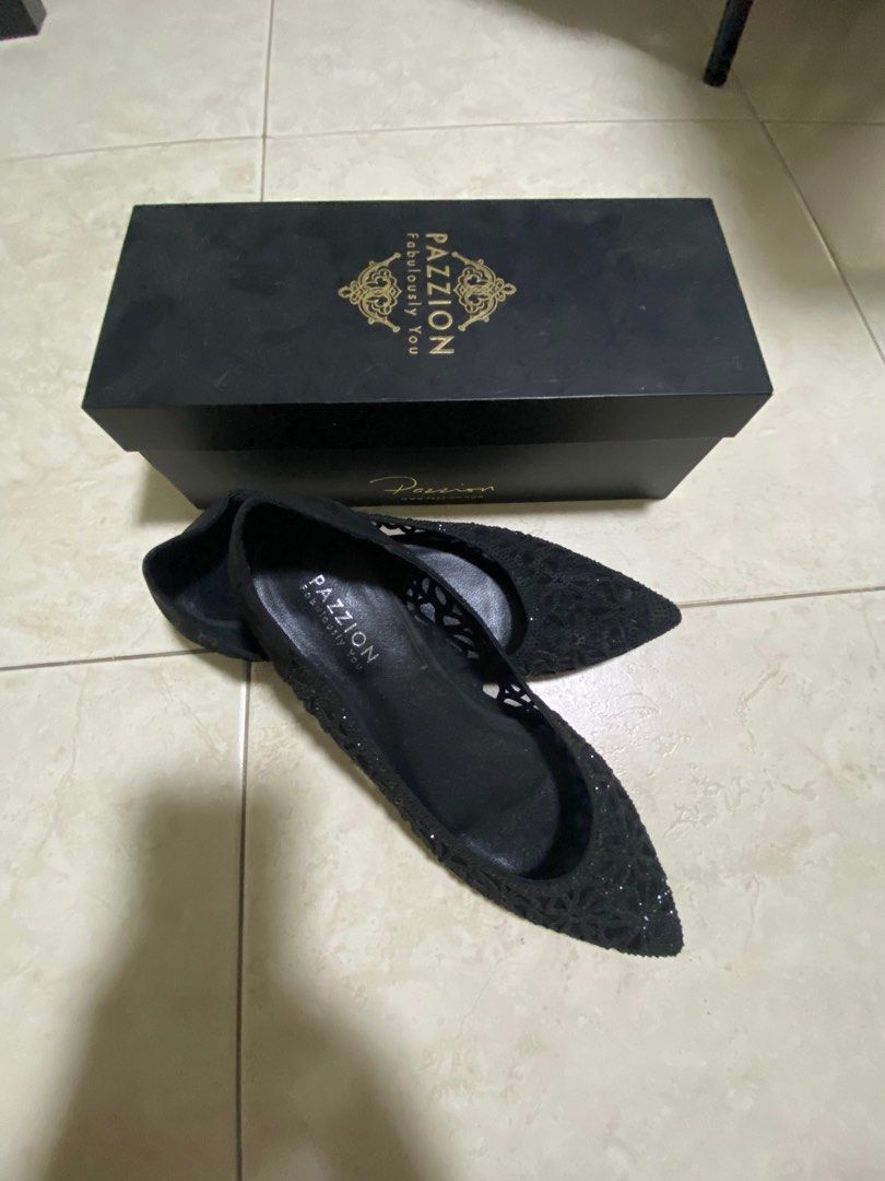 Pazzion black shoes, Women's Fashion, Footwear, Flats on Carousell