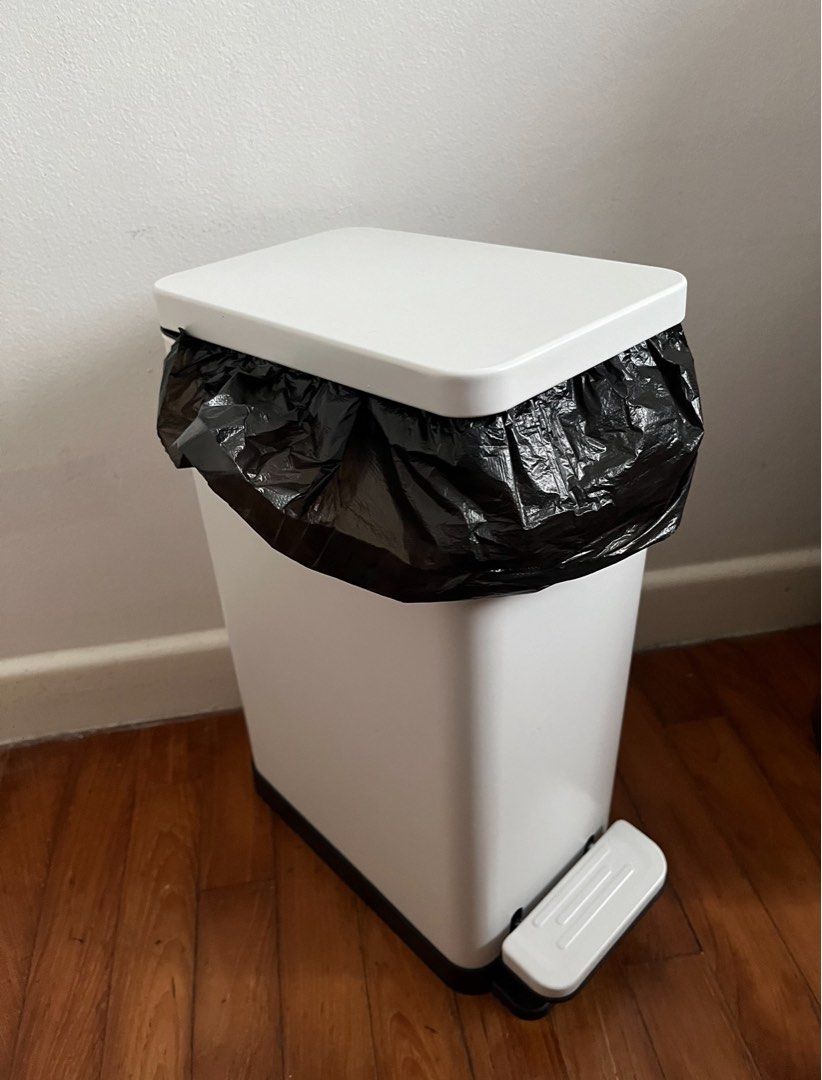 Quiet 10L white dustbin, Furniture & Home Living, Cleaning & Homecare ...