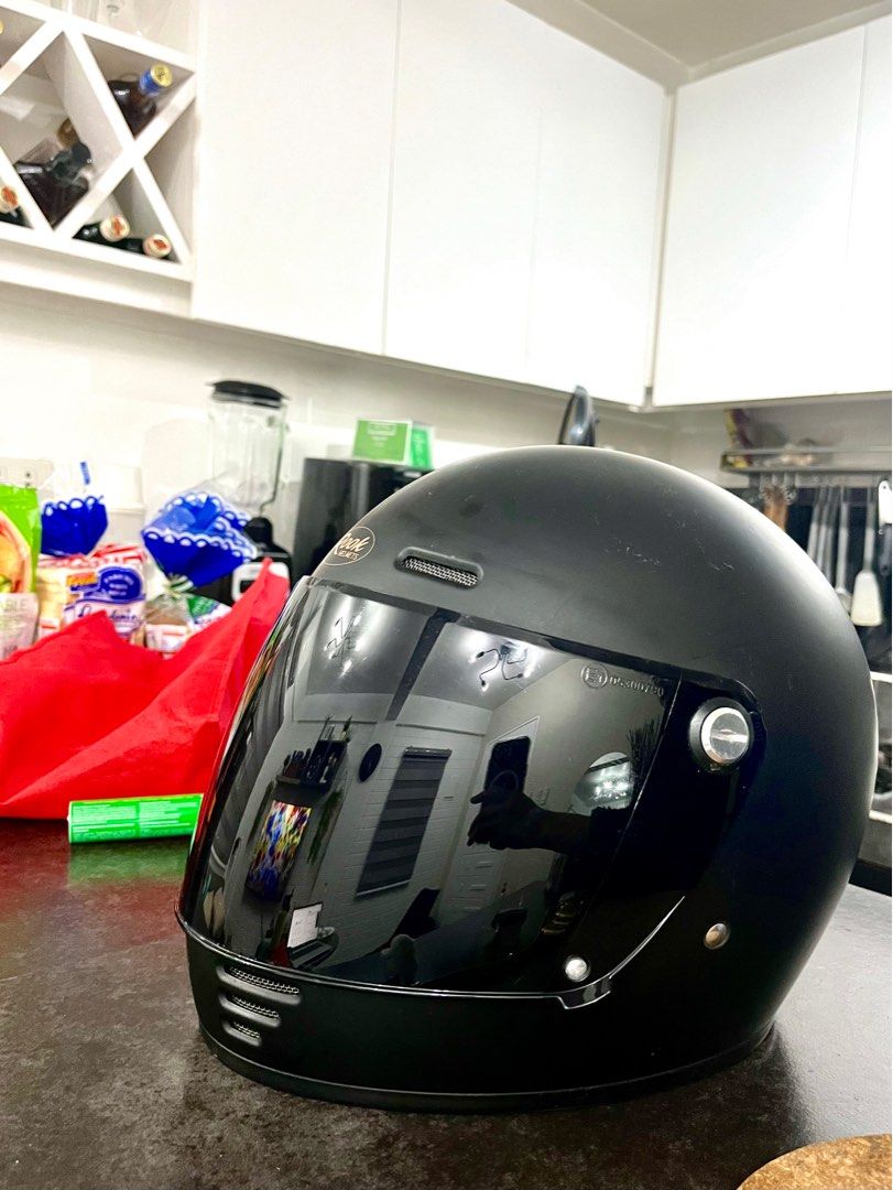 RUSH! Rook matte black helmet, Motorbikes, Motorbike Parts ...