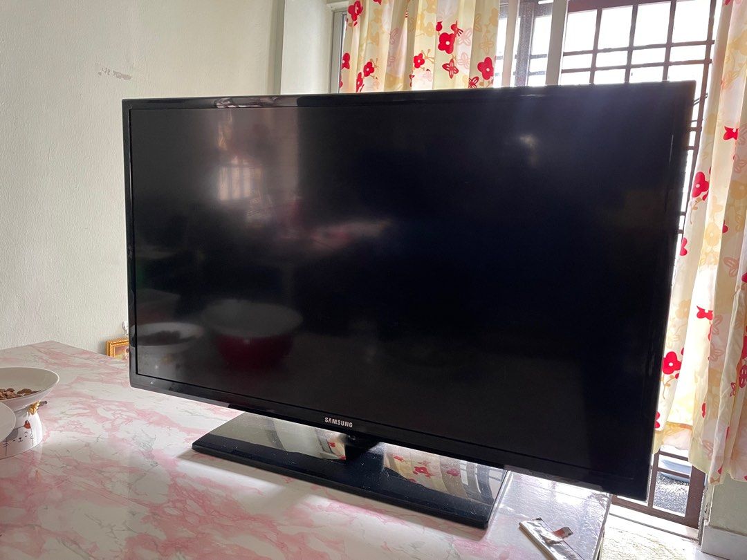 Samsung Flat Screen TV, TV & Home Appliances, TV & Entertainment, TV on ...