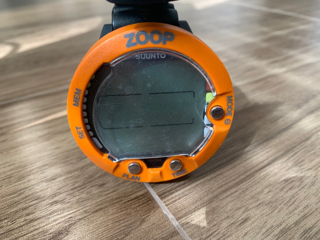 Suunto ZOOP Dive computer, 運動產品, 其他運動配件 - Carousell