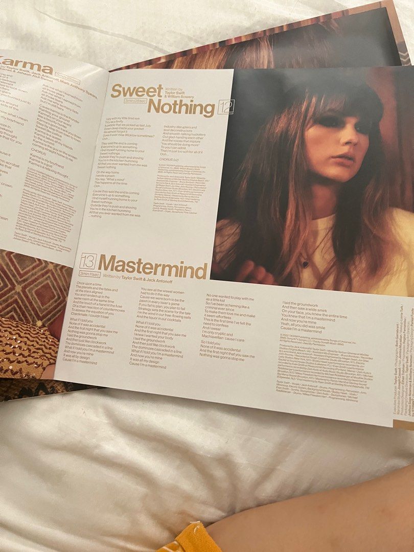 Taylor swift midnight vinyl, Audio, Other Audio Equipment on Carousell
