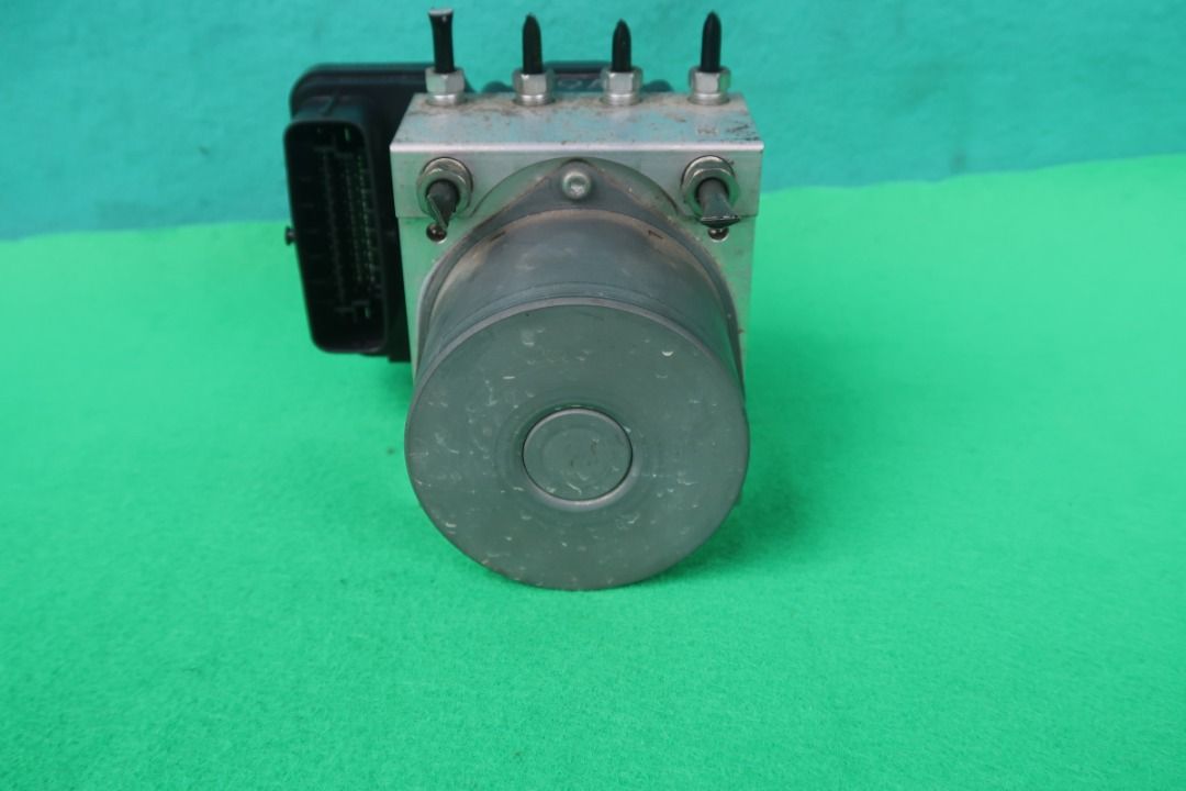 TOYOTA ALPHARD AGH30 ABS PUMP, Auto Accessories on Carousell