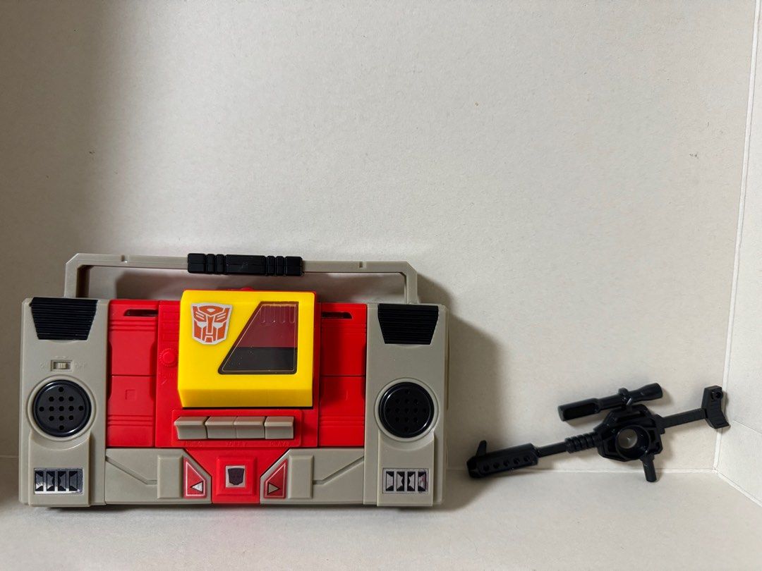 Transformers blaster G1 reissue, Hobbies & Toys, Toys & Games on Carousell