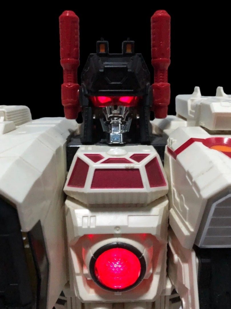 Transformers LG TG Generations Metroplex Takara Complete, Hobbies ...