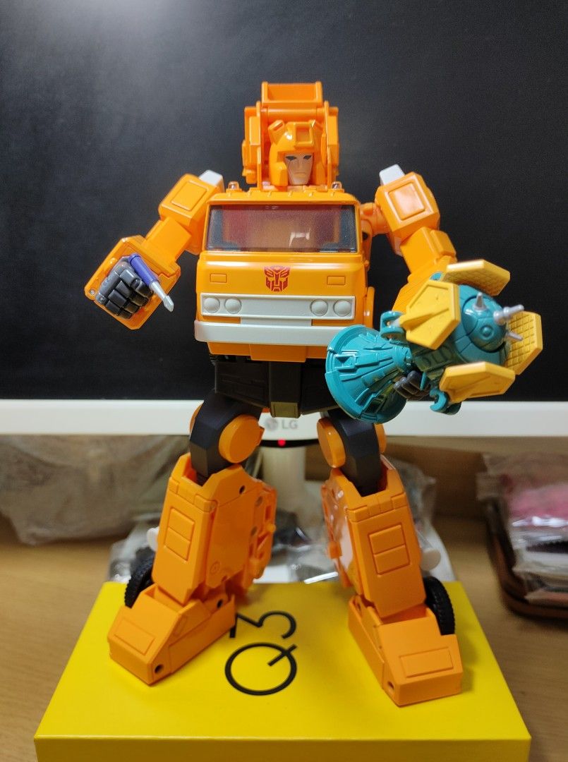 Transformers Masterpiece MP-35 Grapple 變形金剛 吊車, 興趣及遊戲, 玩具 & 遊戲類 - Carousell