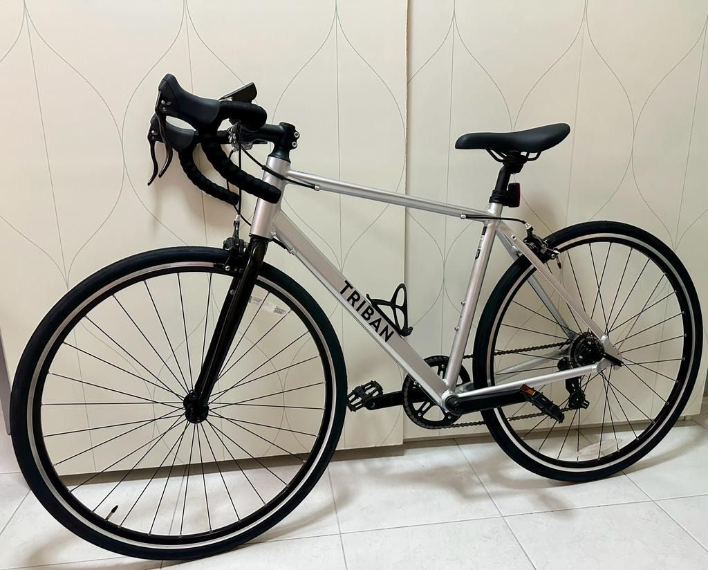 Triban RC100 Road Bike (Top Condition), Sports Equipment, Bicycles ...