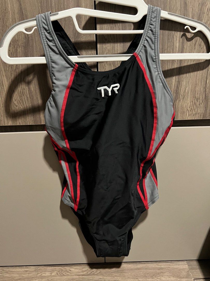 TYR Swim Wear Women, Women's Fashion, Activewear on Carousell