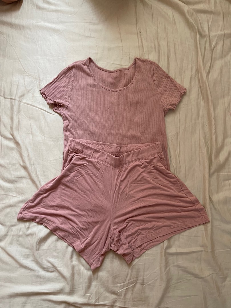Uniqlo Piontelle Lounge Set, Women's Fashion, Undergarments ...