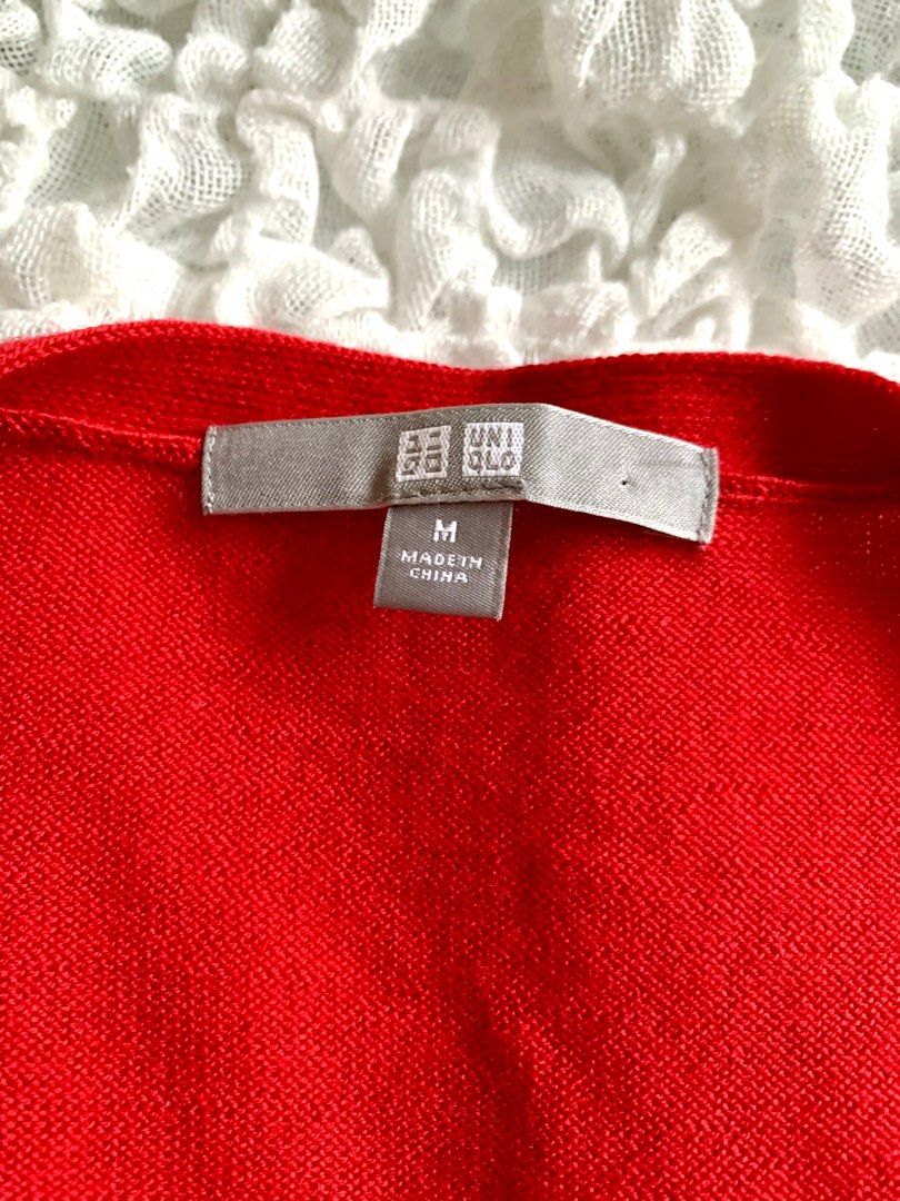 Uniqlo woolmark pure new wool cardigan, Women's Fashion, Coats, Jackets ...