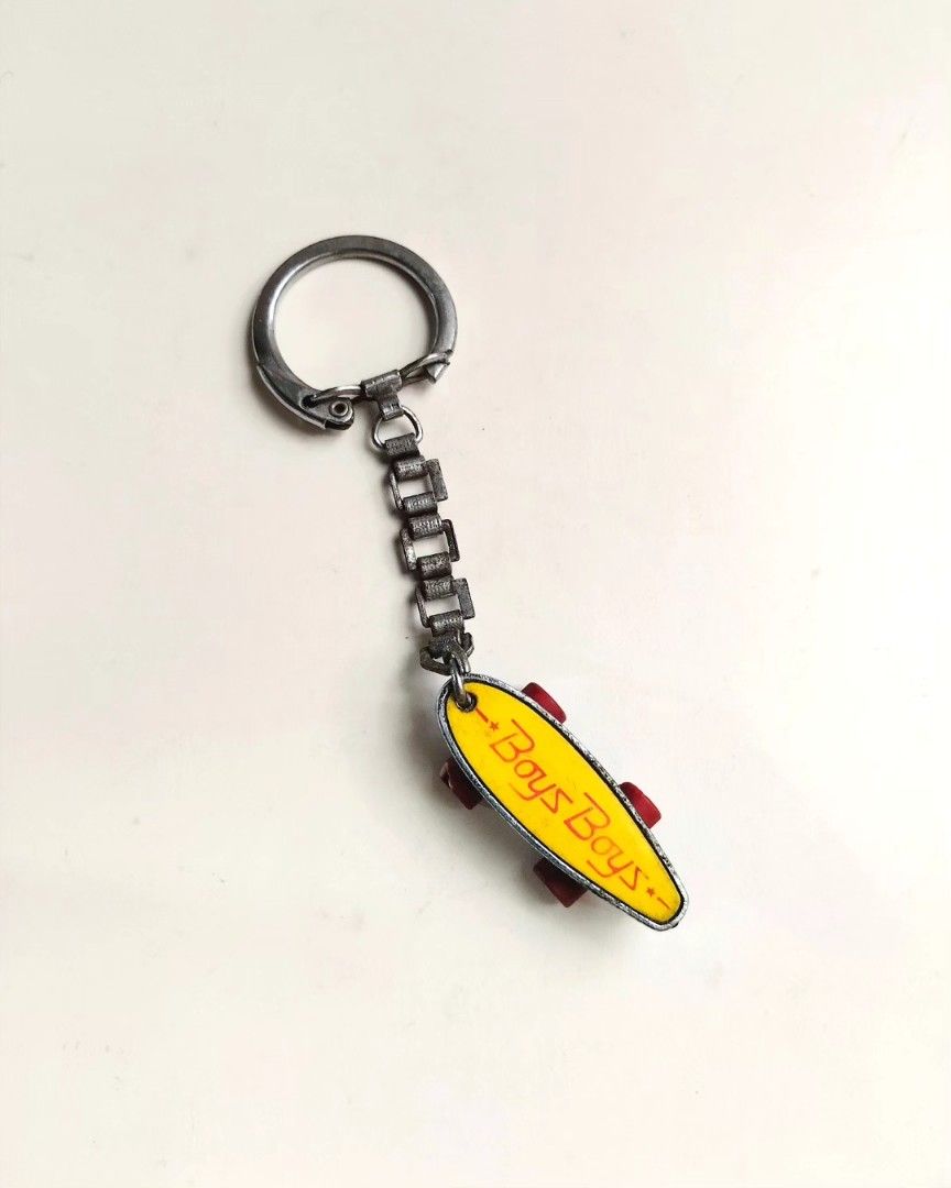 Vintage 1970s - 1980s Keychains, Toys & Collectibles, Mainan di Carousell