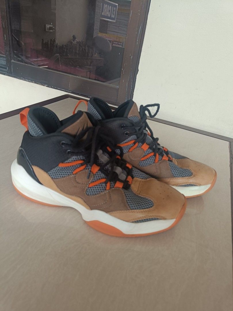 World Balance (Cager) Bworn, Men's Fashion, Footwear, Sneakers on Carousell