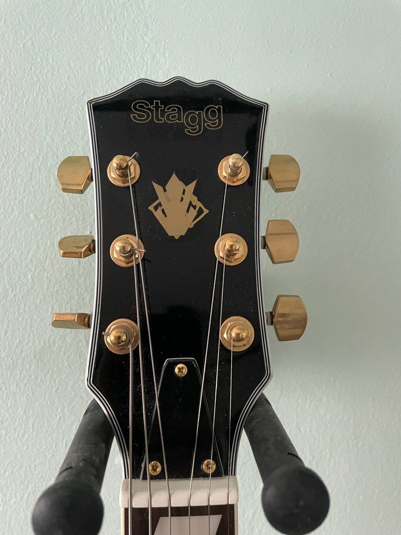 WTS / WTT Stagg Les Paul ( Alpine White), Hobbies & Toys, Music & Media ...