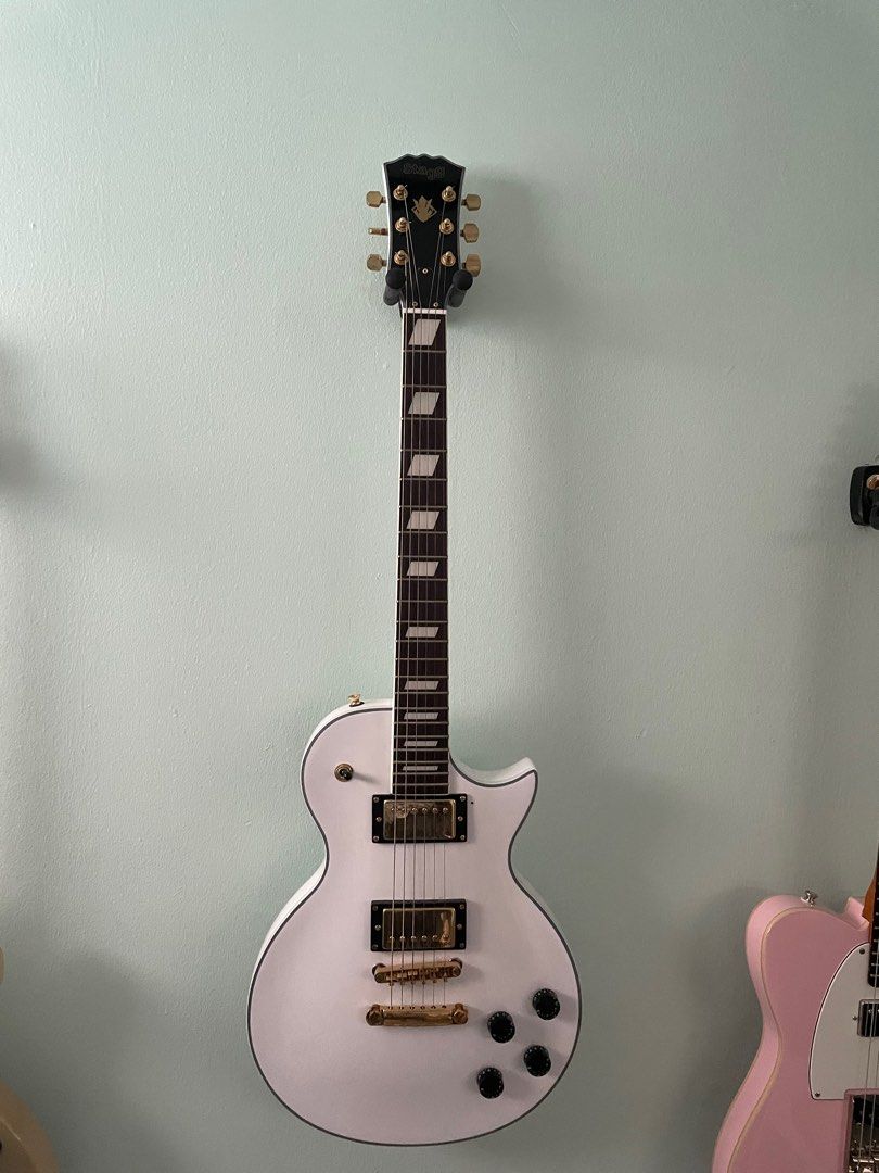 WTS / WTT Stagg Les Paul ( Alpine White), Hobbies & Toys, Music & Media ...