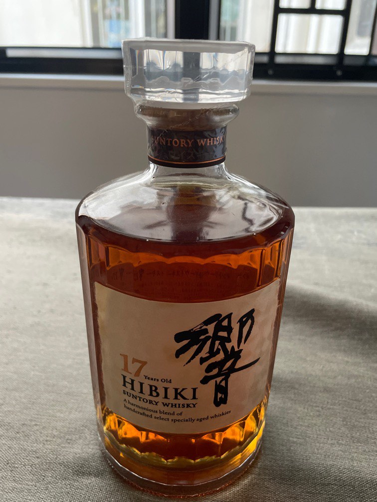 日本 威士忌 全新 響17 Hibiki 17 700ml , 嘢食 & 嘢飲, 酒精飲料 - Carousell