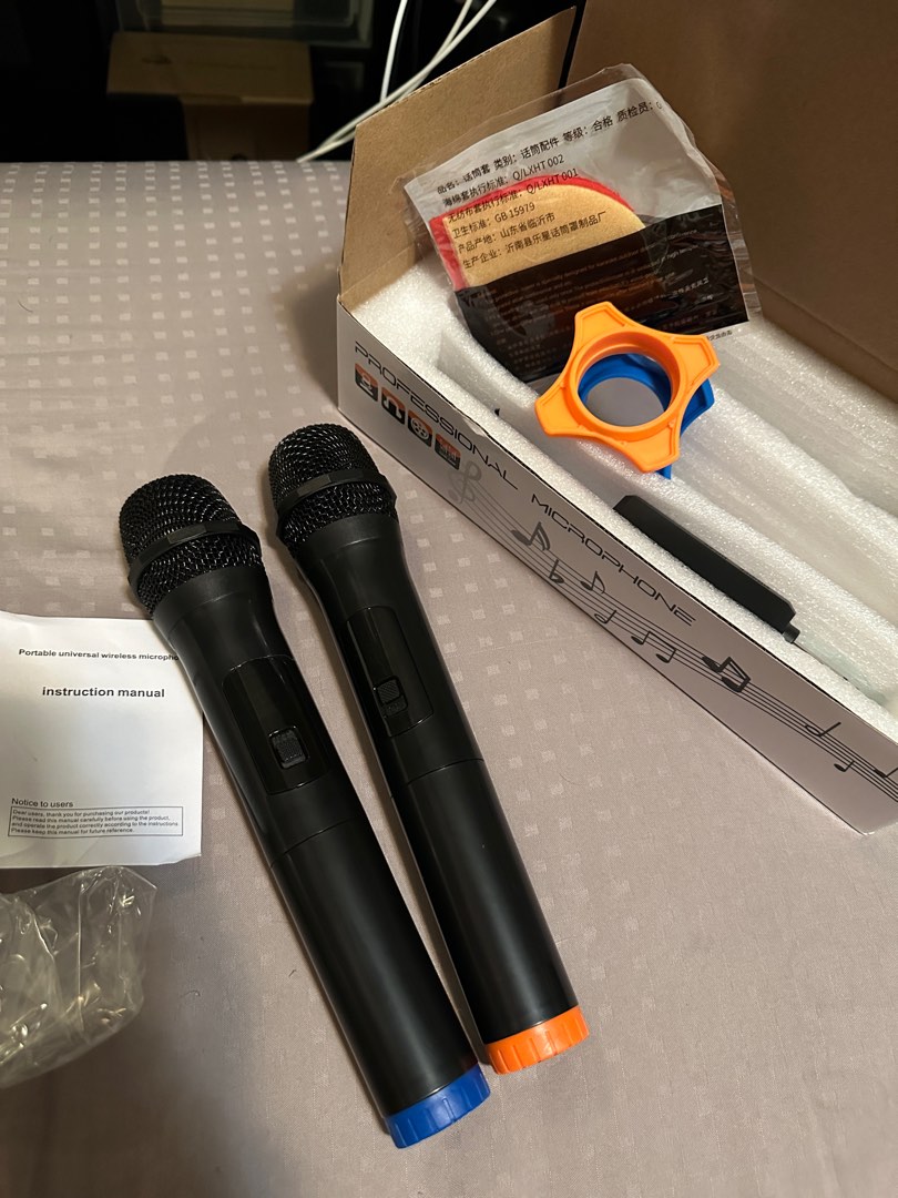 2 way karaoke microphone, Audio, Microphones on Carousell