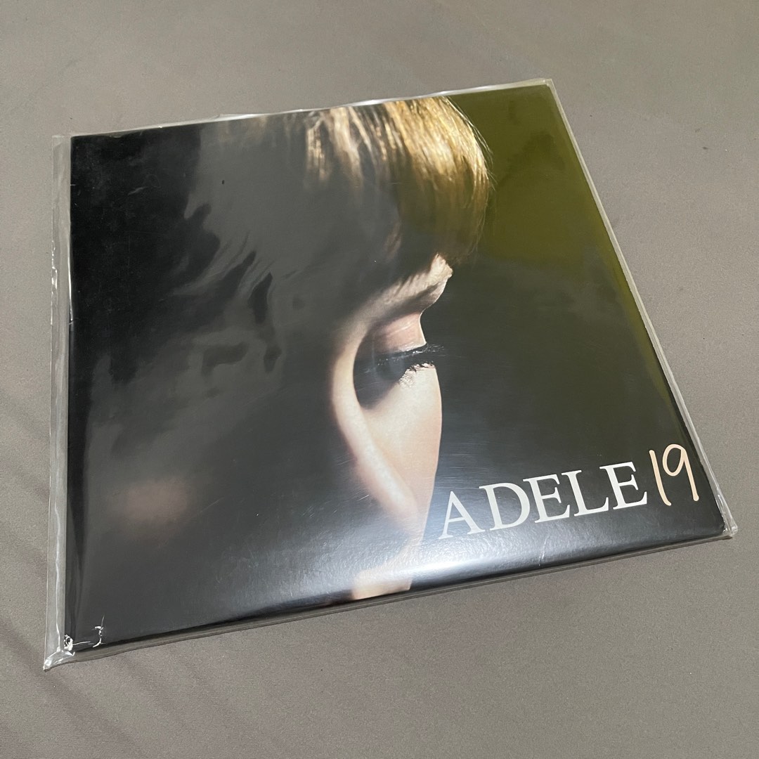 Adele Vinyl, Hobbies & Toys, Music & Media, Vinyls on Carousell