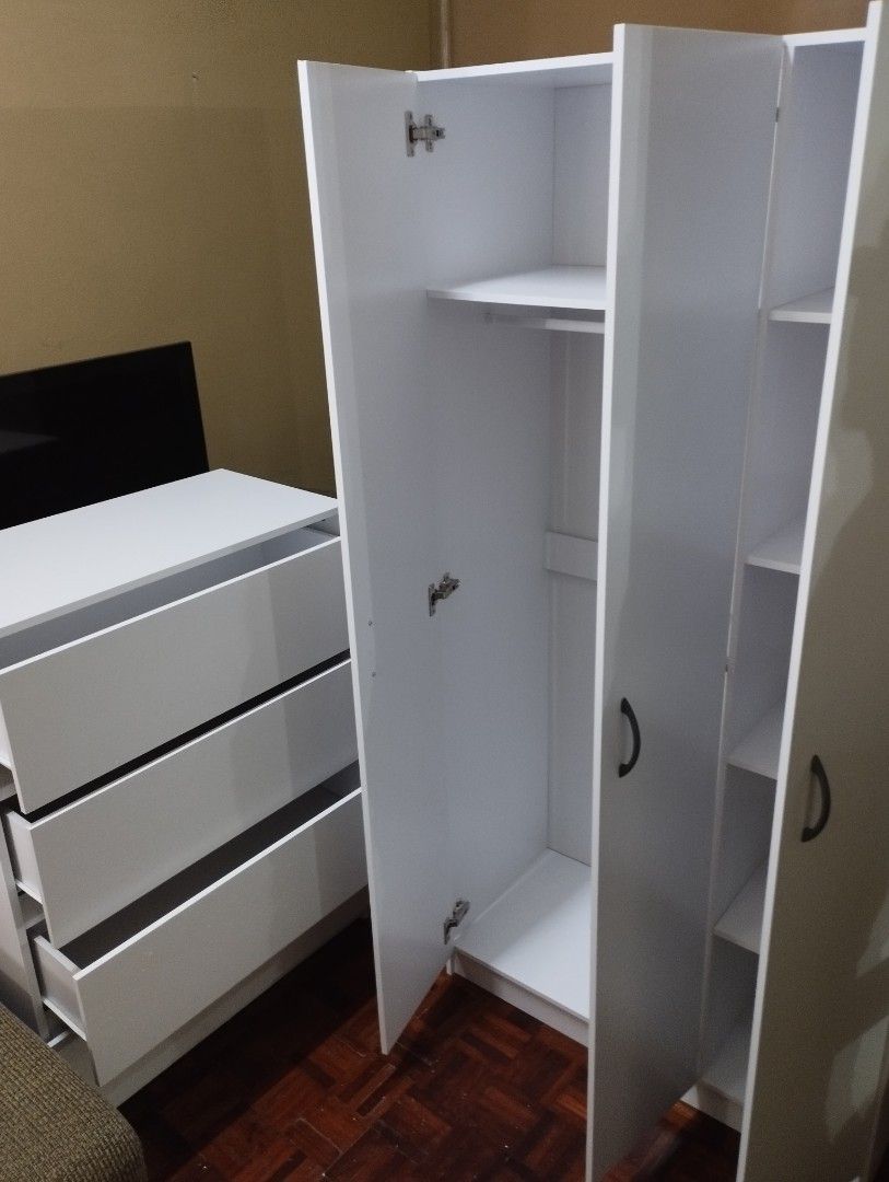 Almari pakaian 2pintu 3pintu, Furniture & Home Living, Furniture ...