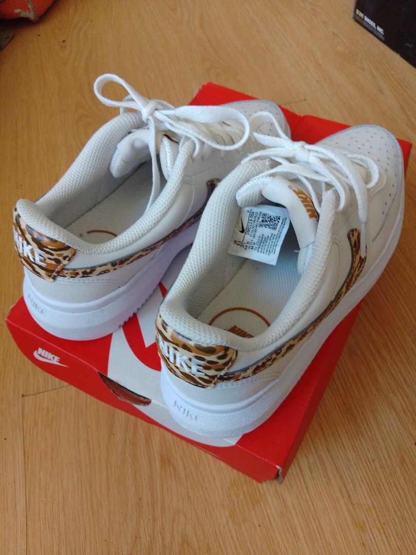 Authentic Nike bought in japan, Men's Fashion, Footwear, Sneakers on ...