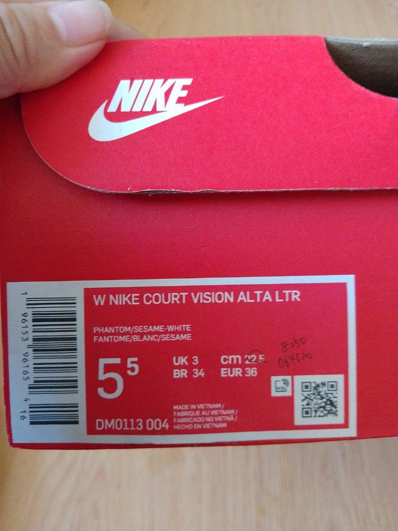Authentic Nike bought in japan, Men's Fashion, Footwear, Sneakers on ...