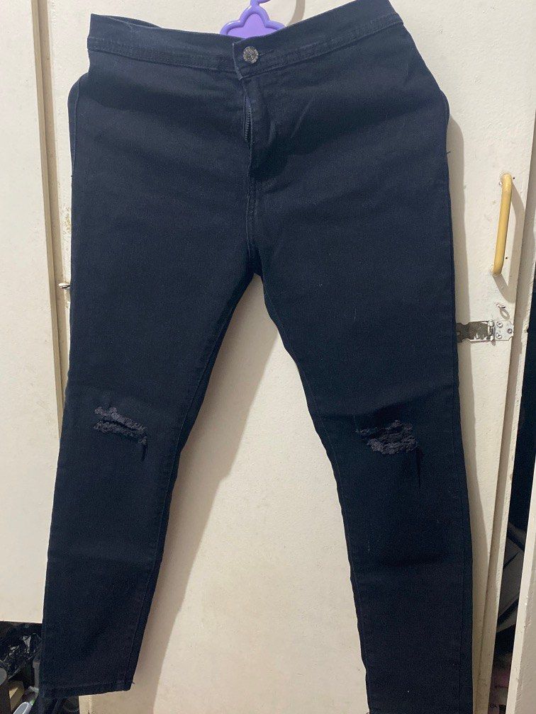 Black tattered pants, Women's Fashion, Bottoms, Jeans on Carousell