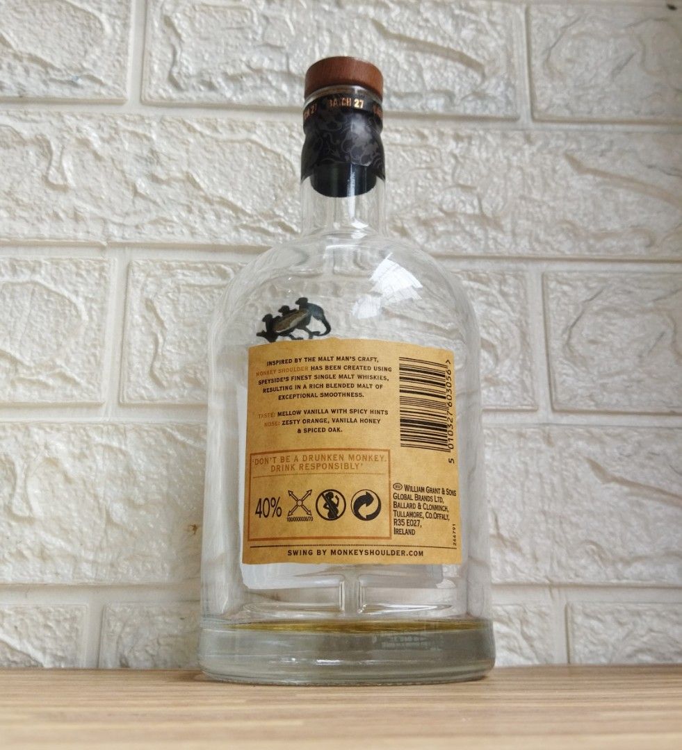 Botol bekas miras Monkey Shoulder 1 Liter, Antik, Pajangan di Carousell