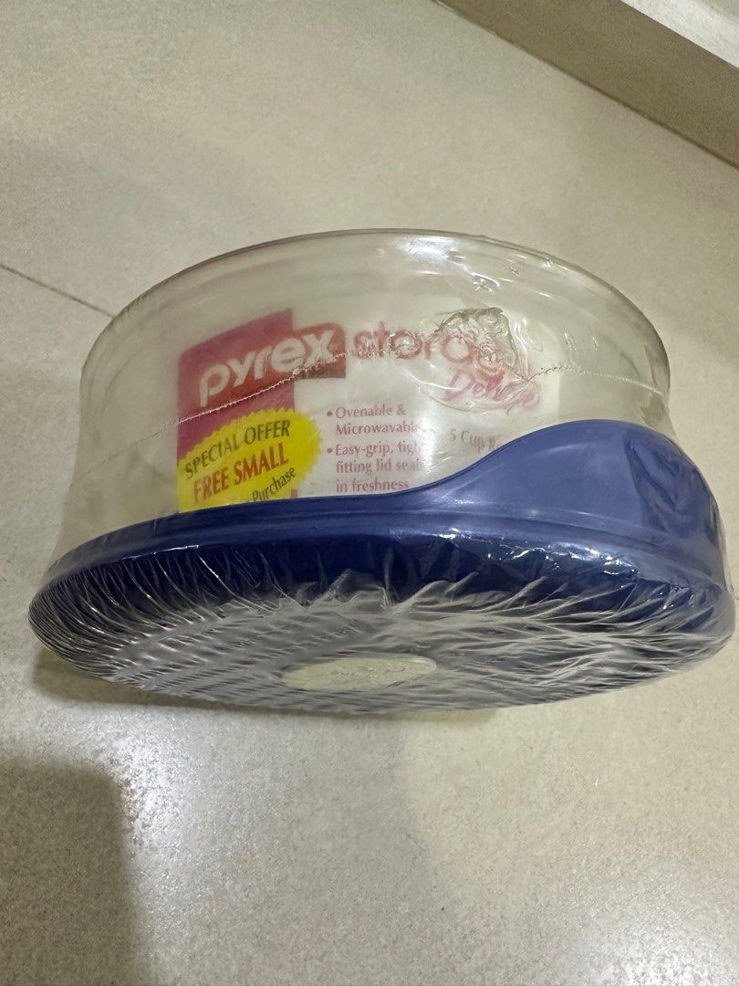 Brand new Pyrex storage deluxe clear glass with microwaveable steam ...