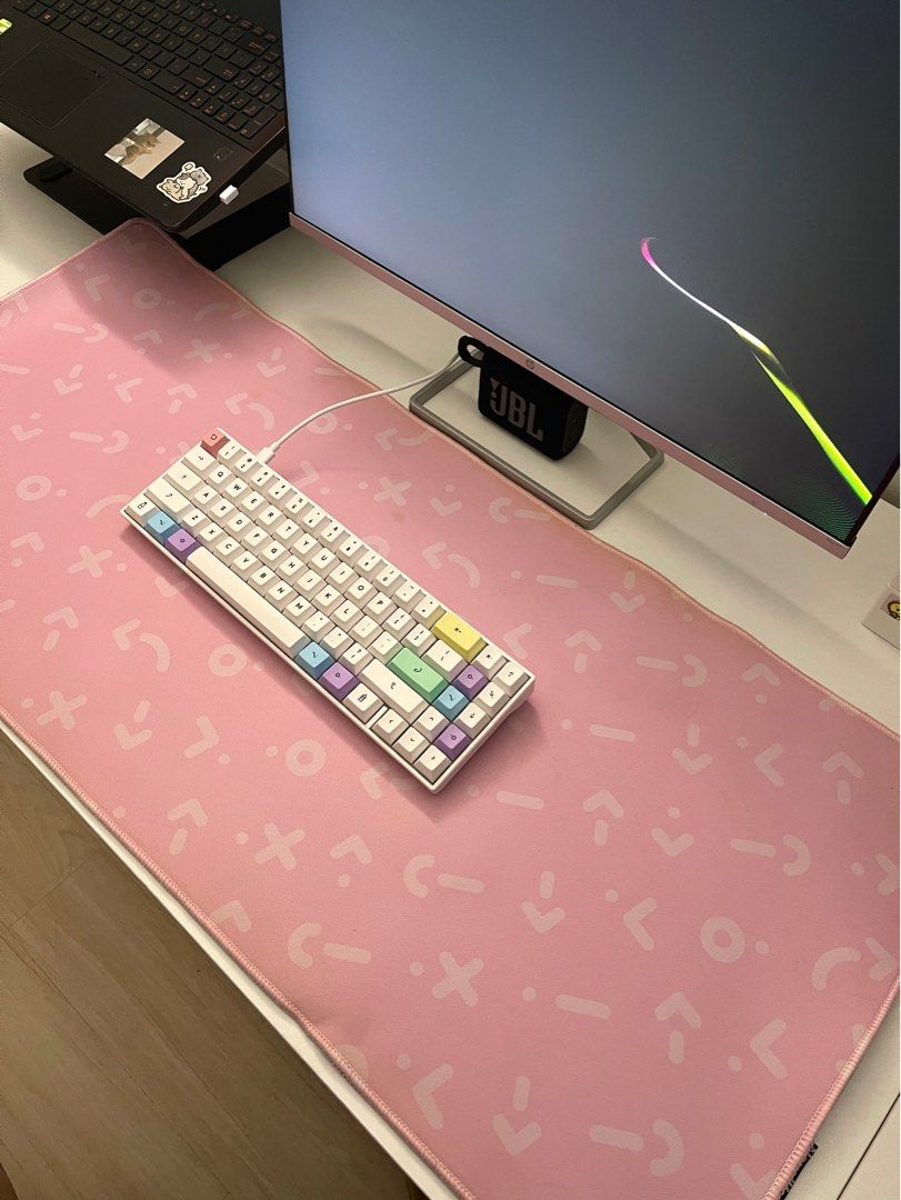 (Bundle) HK Gaming Milkshake Keycaps + Novelkeys Milkshake Pink Deskmat ...