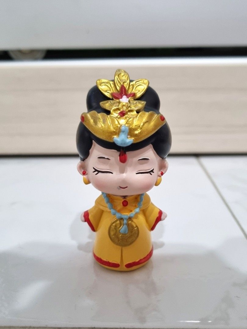 Cake topper/display, Hobbies & Toys, Stationery & Craft, Craft Supplies ...