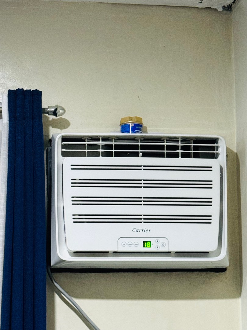 Carrier window-type 1-hp, TV & Home Appliances, Air Conditioning and ...