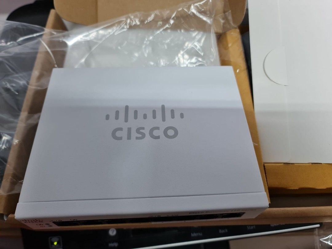 CISCO 8-port Gigabit PoE Switch, Computers & Tech, Parts & Accessories ...