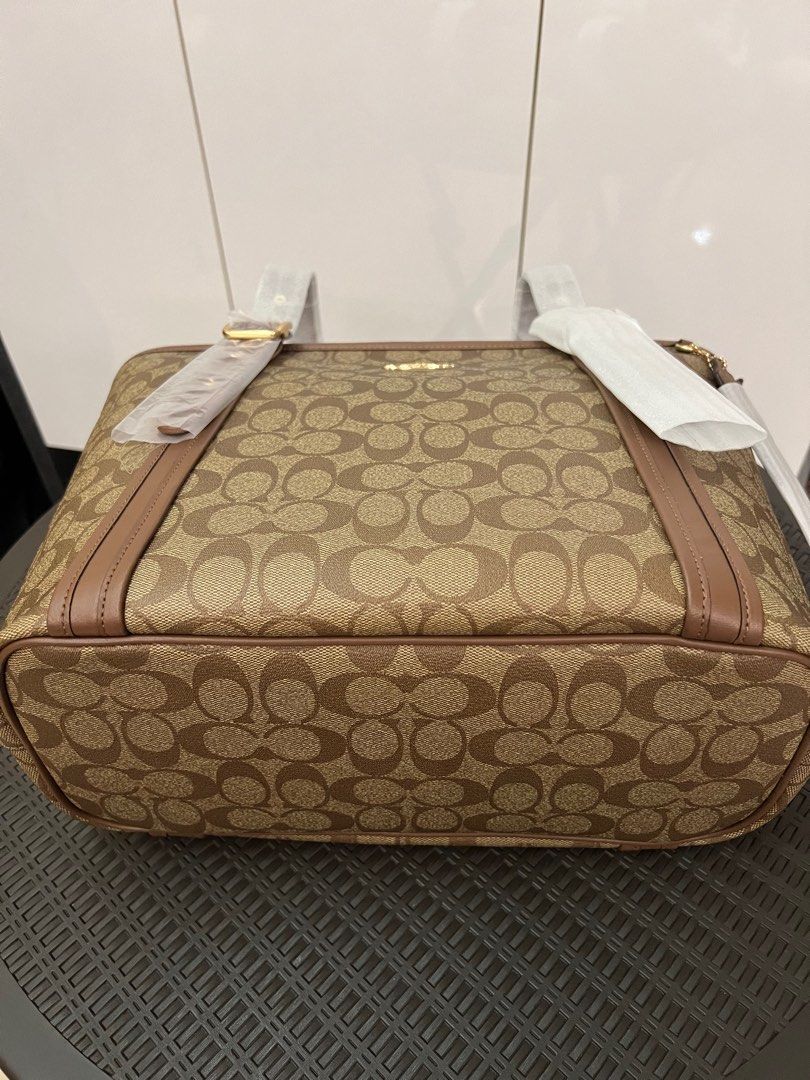 Coach Ashton Tote in Signature Canvas, Women's Fashion, Bags & Wallets ...