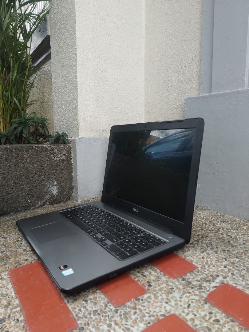 Dell Inspiron core i5 7th gen 8gb ram 500gb HDD dual graphics Amd ...