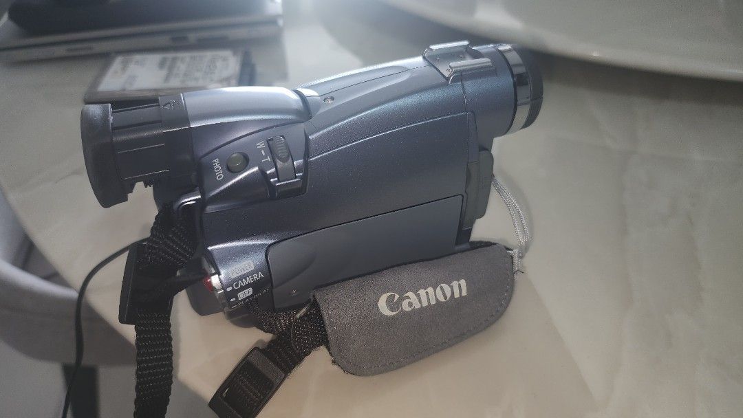 Canon MV700i Camcorder, Photography, Video Cameras on Carousell