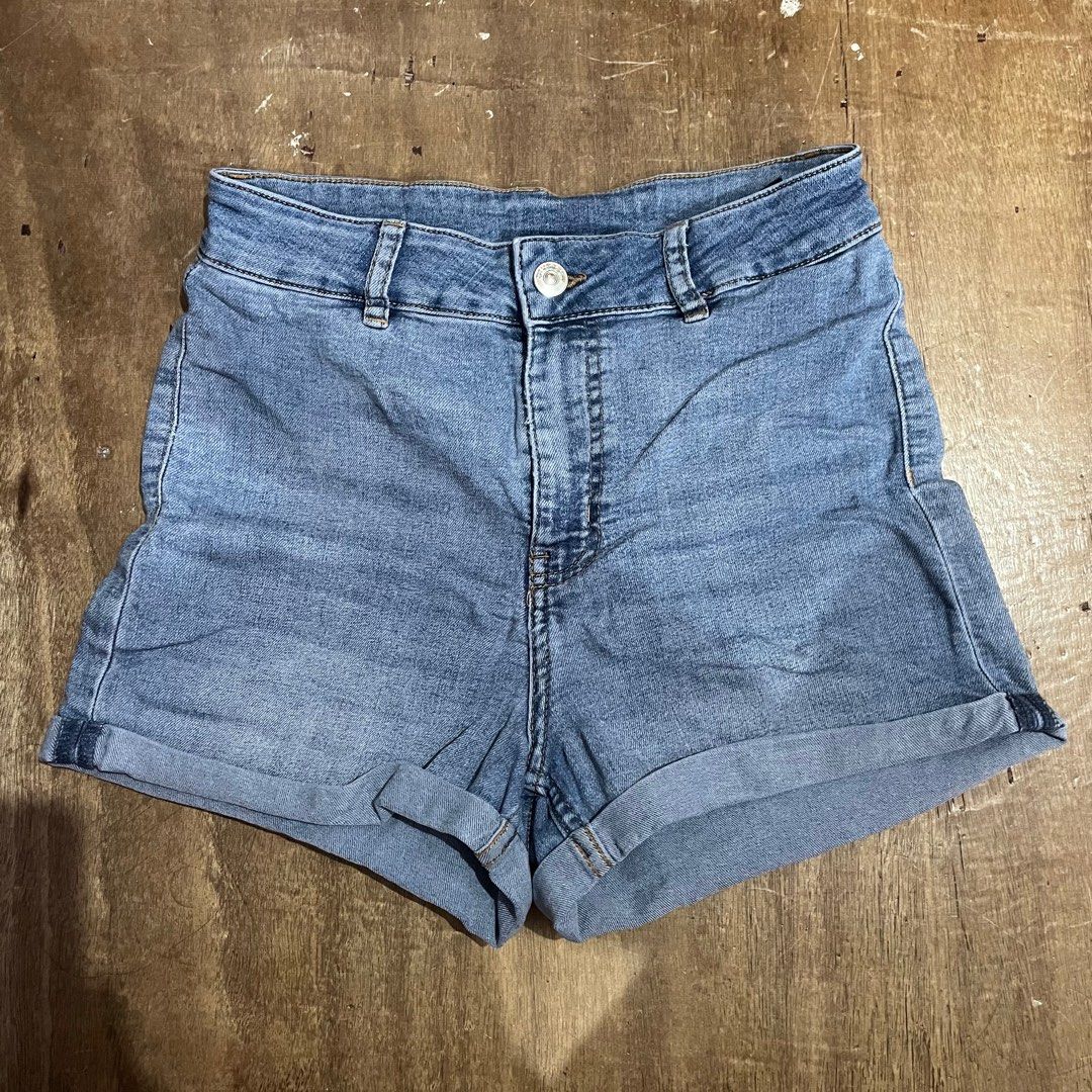 Divided Clean cut Shorts, Women's Fashion, Bottoms, Shorts on Carousell
