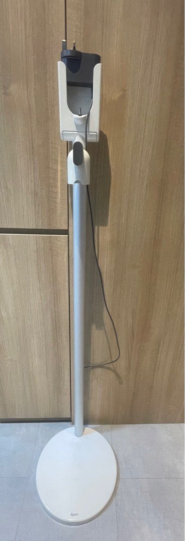 Dyson V11 dok with charger, TV & Home Appliances, Vacuum Cleaner ...