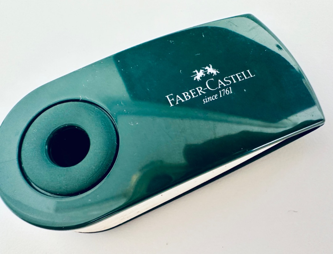 Faber-castell green roller eraser tool stationery, Hobbies & Toys ...
