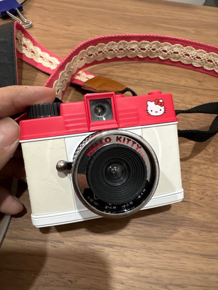 Film camera Lomography Hello Kitty Edition, Photography, Cameras on ...