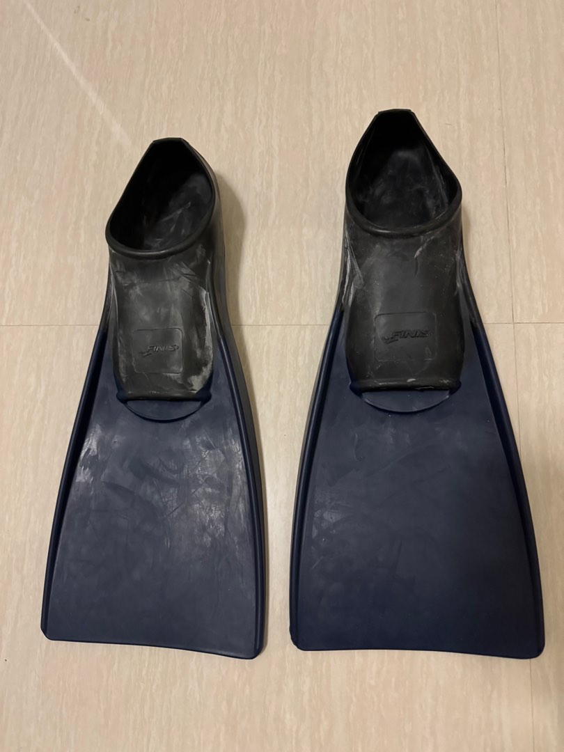 FINIS FLOATING SWIM FINS, Sports Equipment, Sports & Games, Water ...