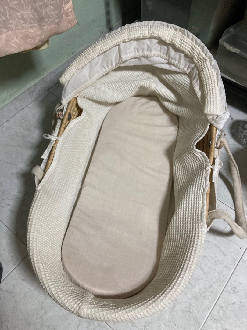 Free - Moses Crib, Babies & Kids, Baby Nursery & Kids Furniture, Cots ...