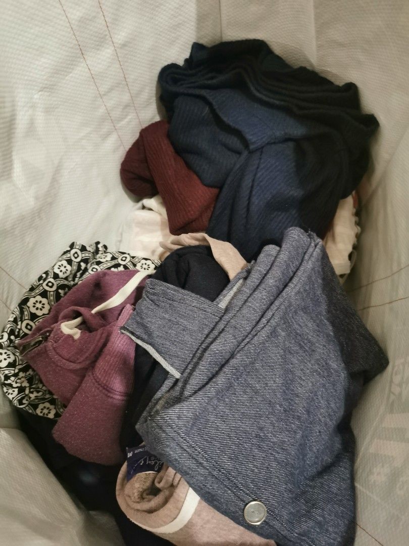 FREE Bundle of Clothes (sizes S, M), Women's Fashion, Tops, Others Tops ...
