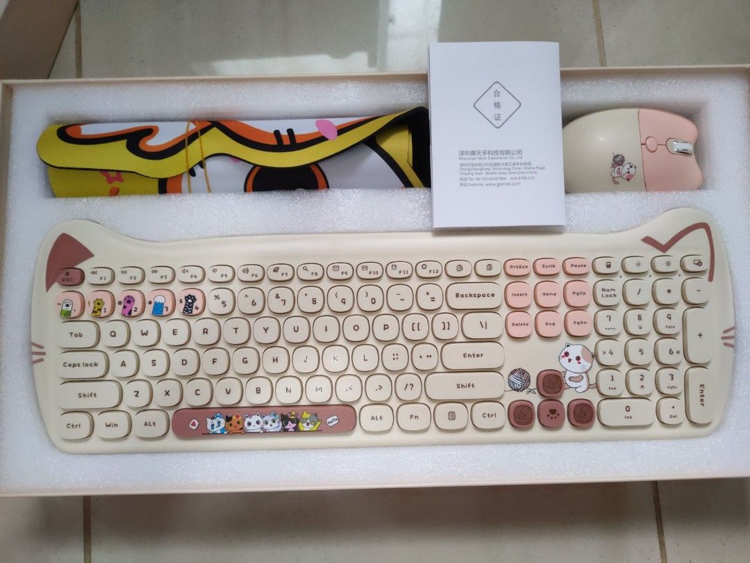 Geezer Wireless keyboard & mouse set, Computers & Tech, Parts ...