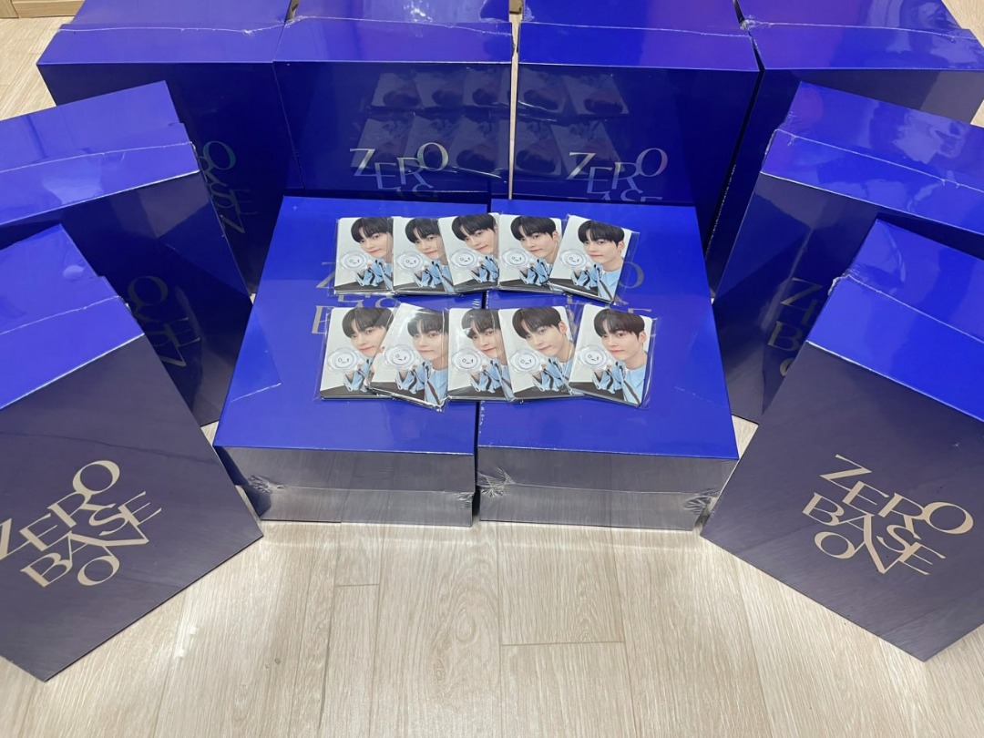 [GO Instocks] Zerobaseone - Official LightStick with Full Set Photocard ...