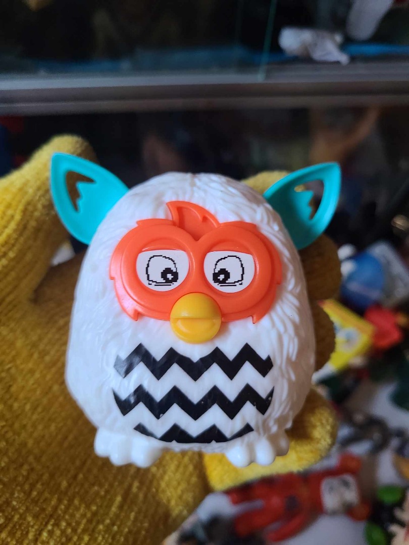 Hasbro Furby Boom #7 Laughing White Furby 2013, Hobbies & Toys, Toys ...
