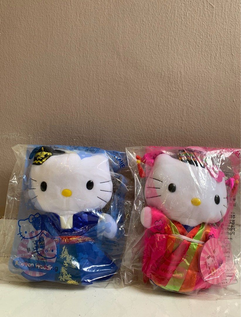 hello kitty dear daniel plush set, Hobbies & Toys, Toys & Games on ...